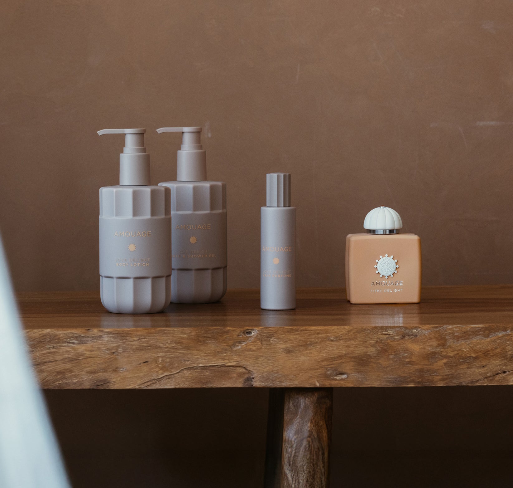 Love Delight Bath & Shower Gel – The House of Amouage